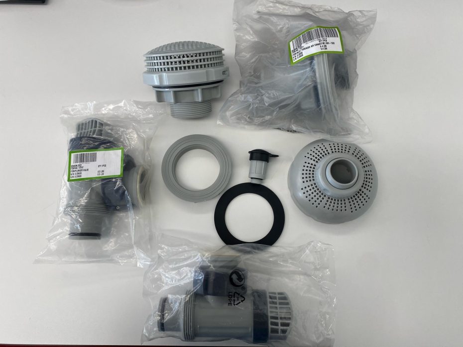 1.5" Inlet & Outlet Connector Set & 2 Plunger Valves | Intex Wetset ...